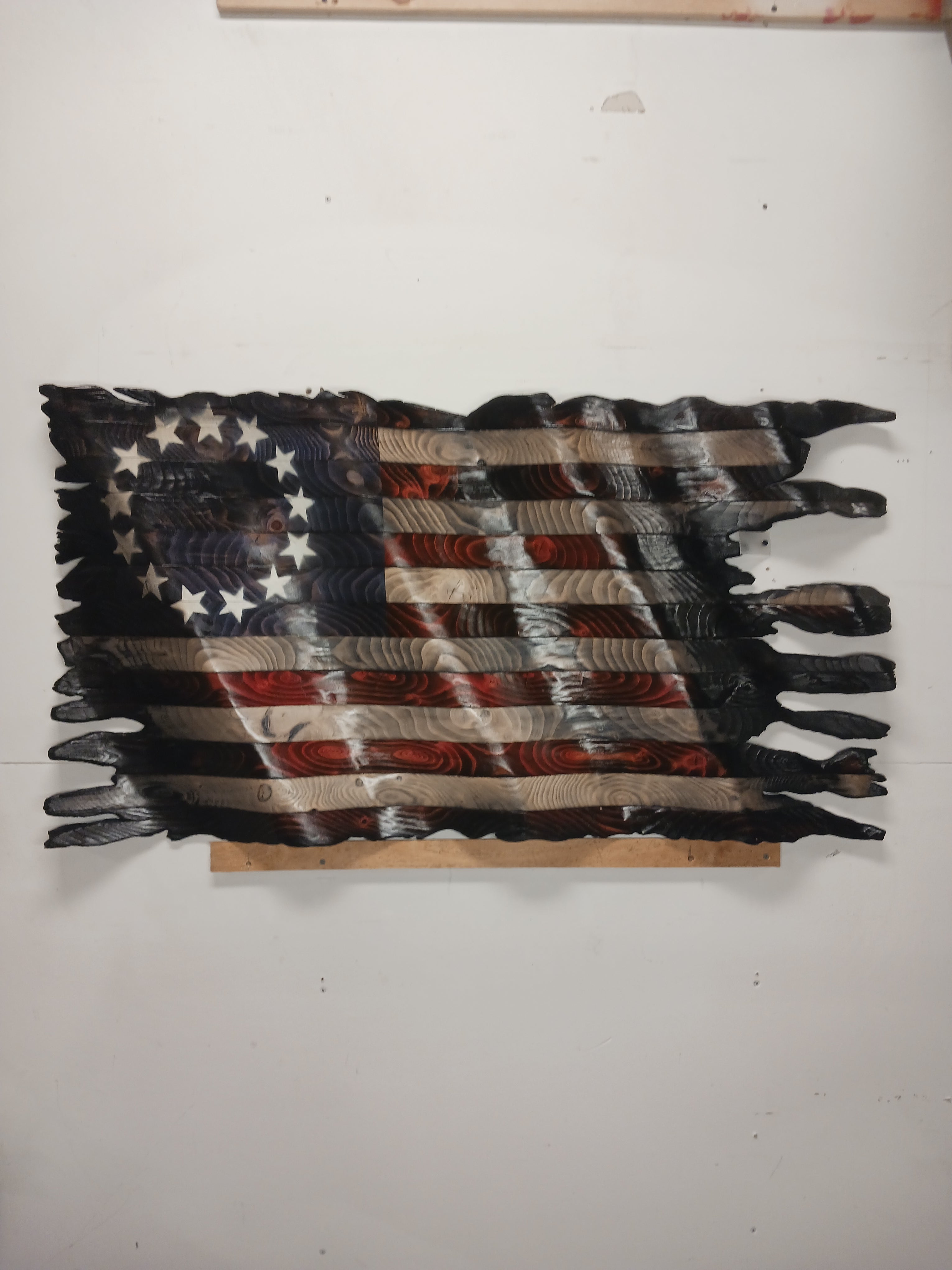 Flag Betsy Ross - Tattered Wavy Rustic Wooden Flag – Burnen Wood