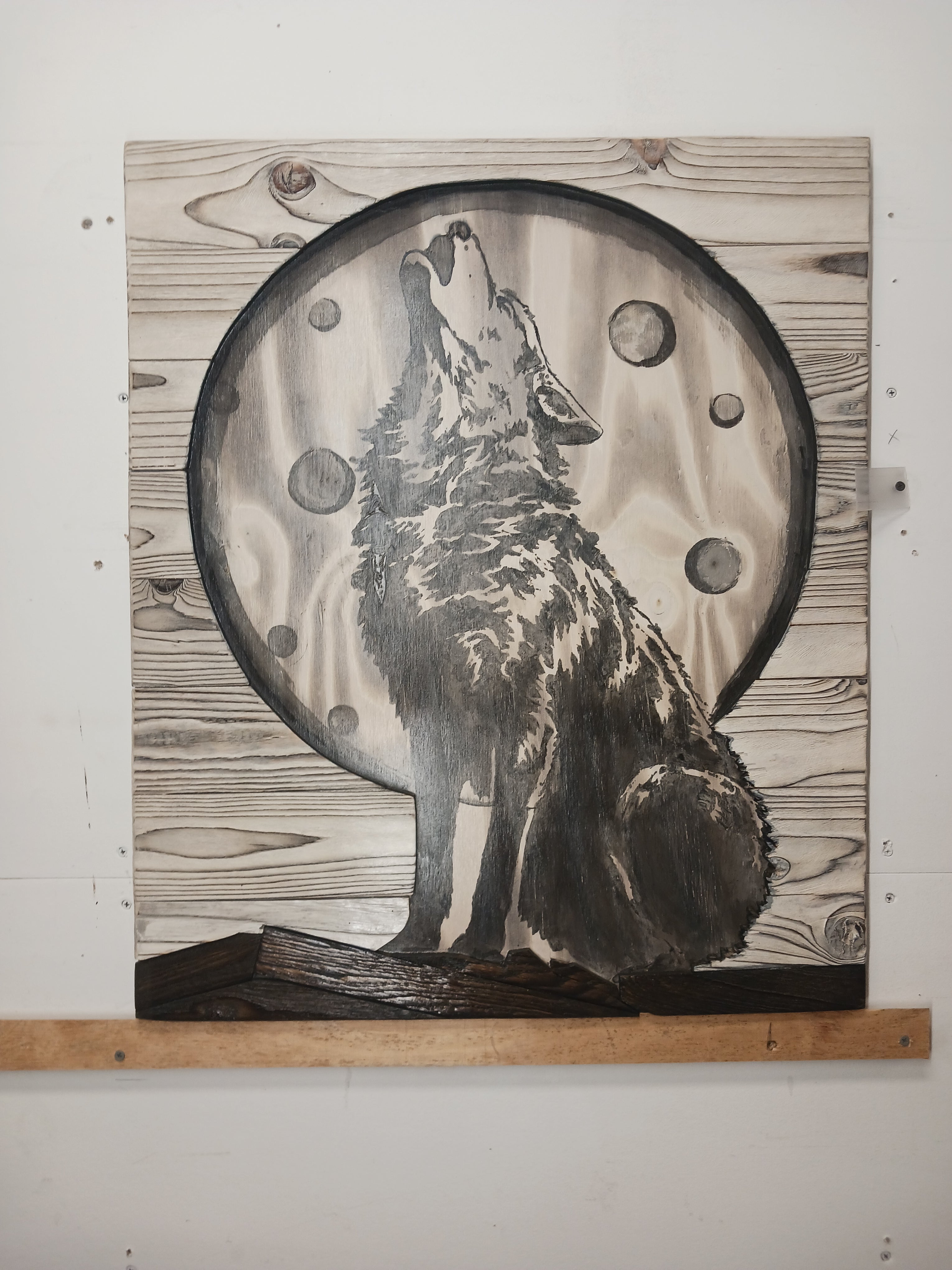 Wolf Art Wall Plaque - Custom Made Rustic Wooden Decor – Burnen Wood